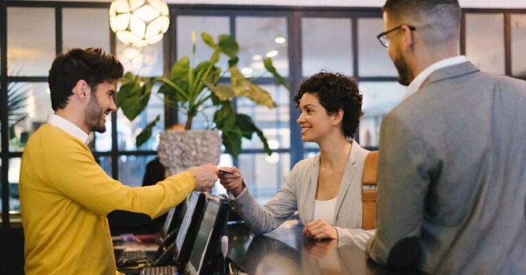 What is a good channel mix for a hotel? - Insights