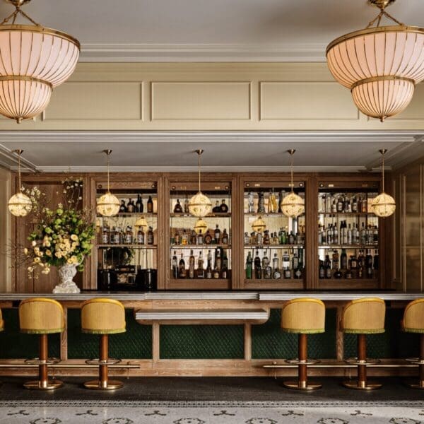 Four Seasons Hotel Boston reopens, revealing a dramatic lobby ...