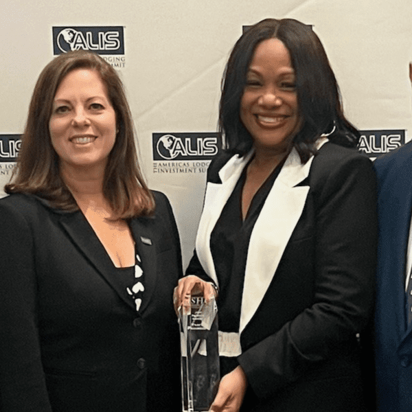 Tracy Prigmore awarded the 2024 Pioneer Award at ALIS